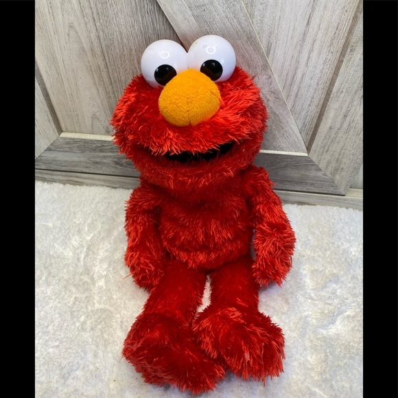 Sesame Street | Toys | Sesame Street Love To Hug Elmo Talking Singing ...